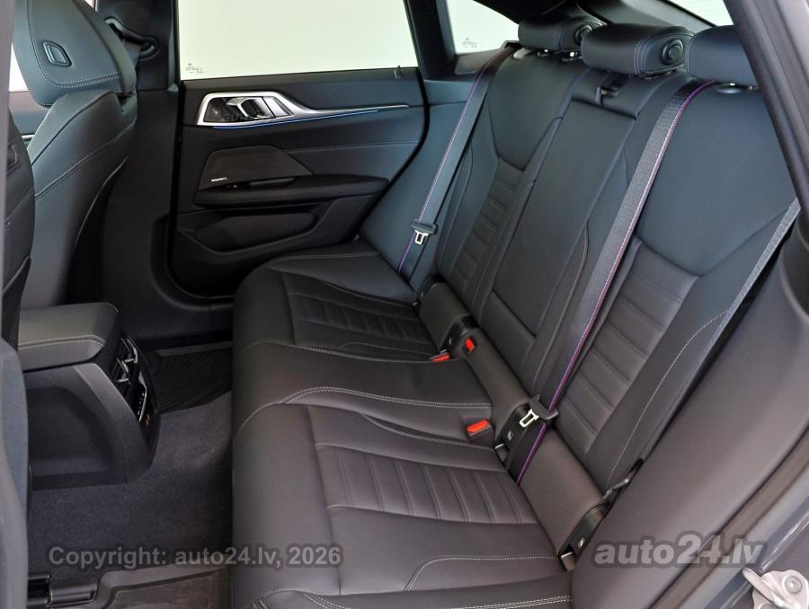 Pelēks BMW i4 2024 Tallina, ar dzinēja tilpumu 0.00 L un nobraukumu 29 tūkst. km par 59900 €, foto 14 vietnē AUTOMOTO.COM.LV