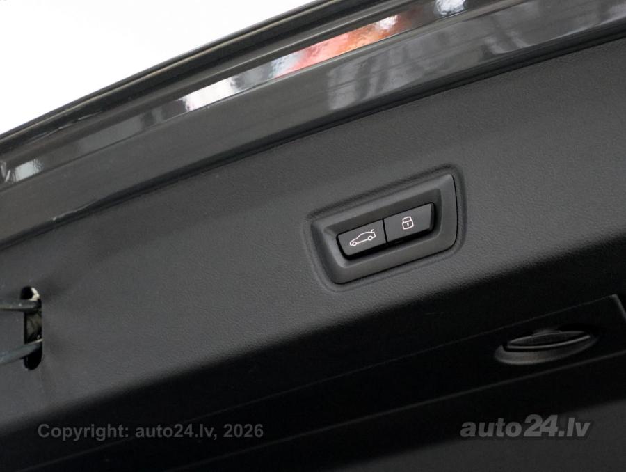 Pelēks BMW i4 2024 Tallina, ar dzinēja tilpumu 0.00 L un nobraukumu 29 tūkst. km par 59900 €, foto 25 vietnē AUTOMOTO.COM.LV