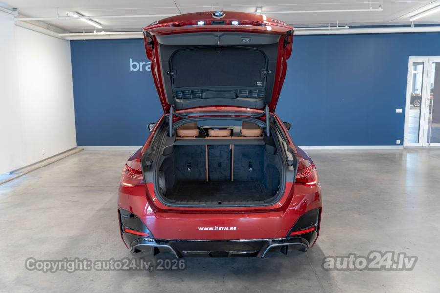 Sarkans BMW i4 2026 Tallina, ar dzinēja tilpumu 0.00 L un nobraukumu 5 tūkst. km par 68300 €, foto 6 vietnē AUTOMOTO.COM.LV