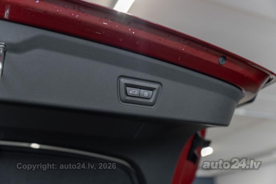Sarkans BMW i4 2026 Tallina, ar dzinēja tilpumu 0.00 L un nobraukumu 5 tūkst. km par 68300 €, foto 7 vietnē AUTOMOTO.COM.LV