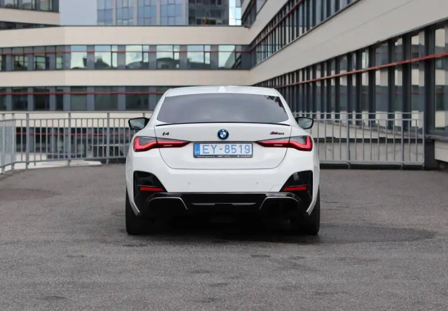 BMW i4 2023 in Riga, with an engine capacity of 0.00 L and mileage of 52 thousand km for 42980 €, photo 6 on AUTOMOTO.COM.LV