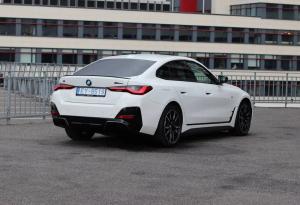 BMW i4 2023 in Riga, with an engine capacity of 0.00 L and mileage of 52 thousand km for 42980 €, photo 7 on AUTOMOTO.COM.LV