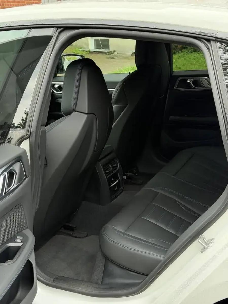 BMW i4 2023 in Riga, with an engine capacity of 0.00 L and mileage of 52 thousand km for 42980 €, photo 13 on AUTOMOTO.COM.LV