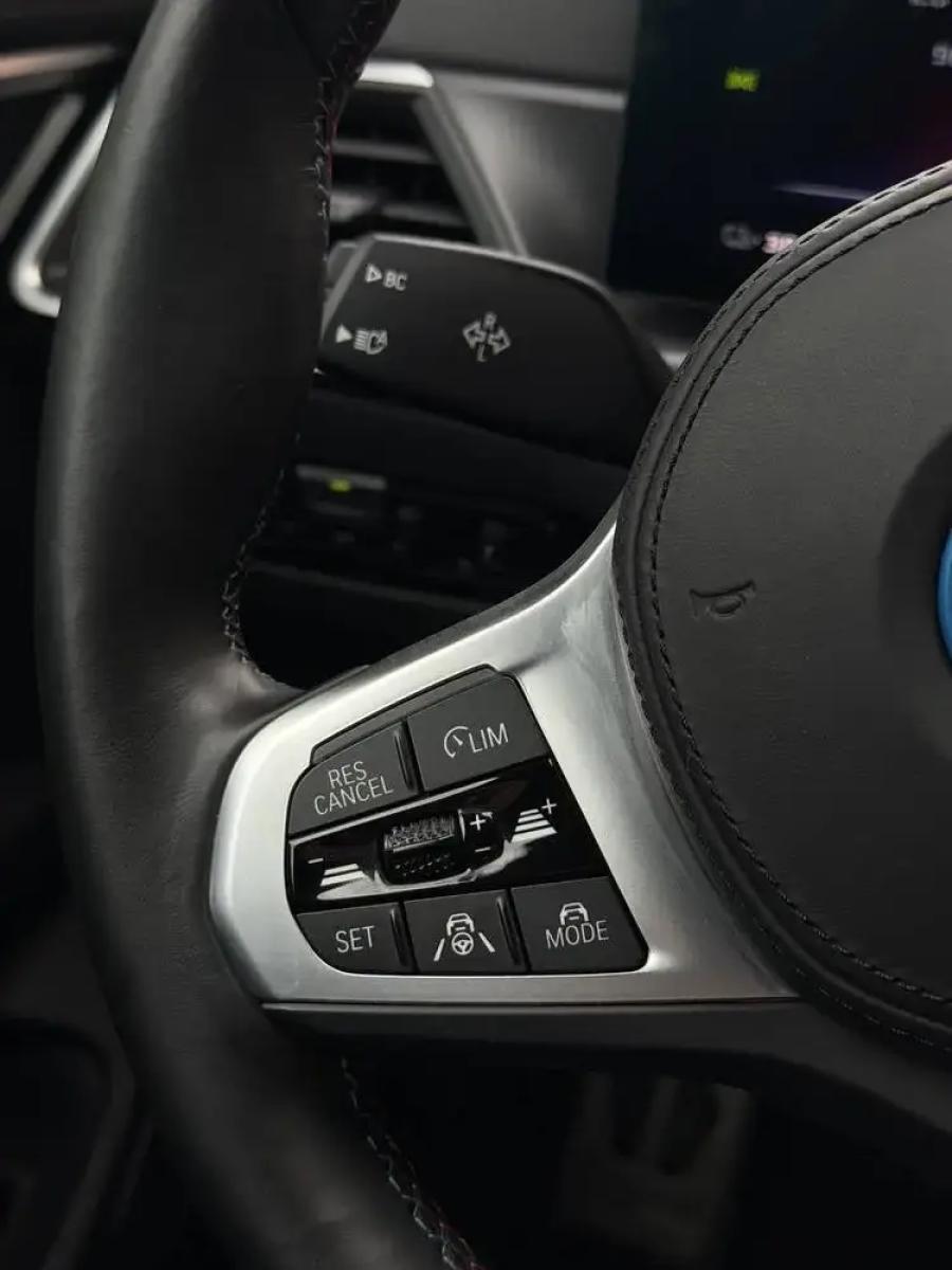 BMW i4 2023 in Riga, with an engine capacity of 0.00 L and mileage of 52 thousand km for 42980 €, photo 18 on AUTOMOTO.COM.LV
