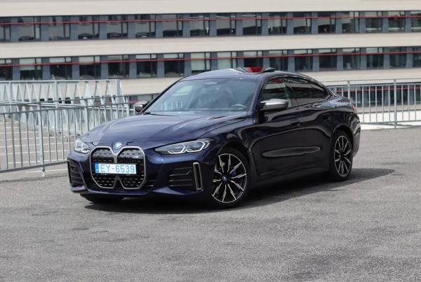 BMW i4 2023 Rīga, ar dzinēja tilpumu 0.00 L un nobraukumu 99 tūkst. km par 44980 €, foto 3 vietnē AUTOMOTO.COM.LV