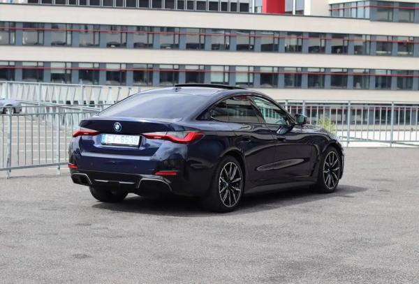 BMW i4 2023 Rīga, ar dzinēja tilpumu 0.00 L un nobraukumu 99 tūkst. km par 44980 €, foto 6 vietnē AUTOMOTO.COM.LV
