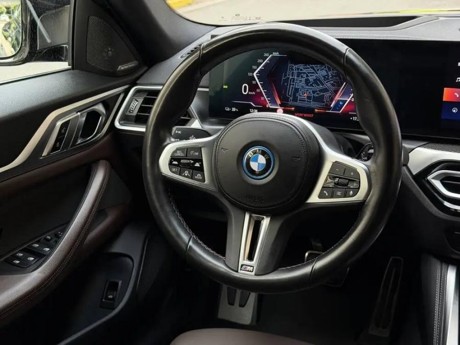 BMW i4 2023 in Riga, with an engine capacity of 0.00 L and mileage of 99 thousand km for 44980 €, photo 17 on AUTOMOTO.COM.LV