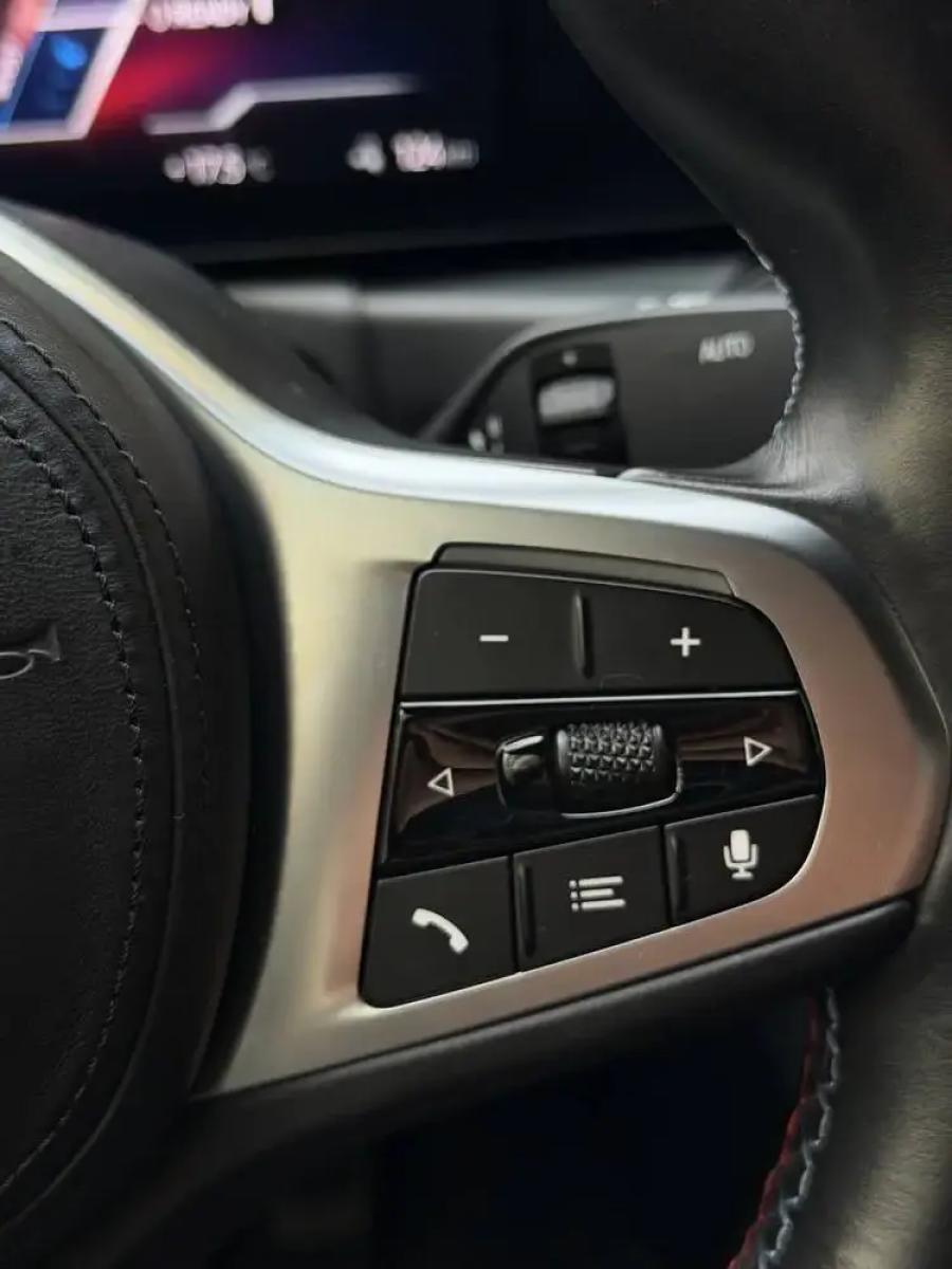 BMW i4 2023 in Riga, with an engine capacity of 0.00 L and mileage of 99 thousand km for 44980 €, photo 19 on AUTOMOTO.COM.LV
