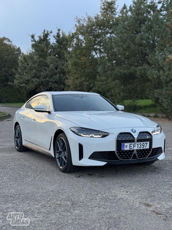 BMW i4 2024 in Kaunas on AUTOMOTO.COM.LV White BMW i4 2024 in Kaunas, with an engine capacity of 0.00 L and mileage of 28 thousand km for 36000 €, photo 10 on AUTOMOTO.COM.LV