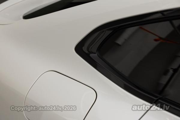 White BMW i4 2022 in Tallinn, with an engine capacity of 0.00 L and mileage of 88 thousand km for 39900 €, photo 7 on AUTOMOTO.COM.LV