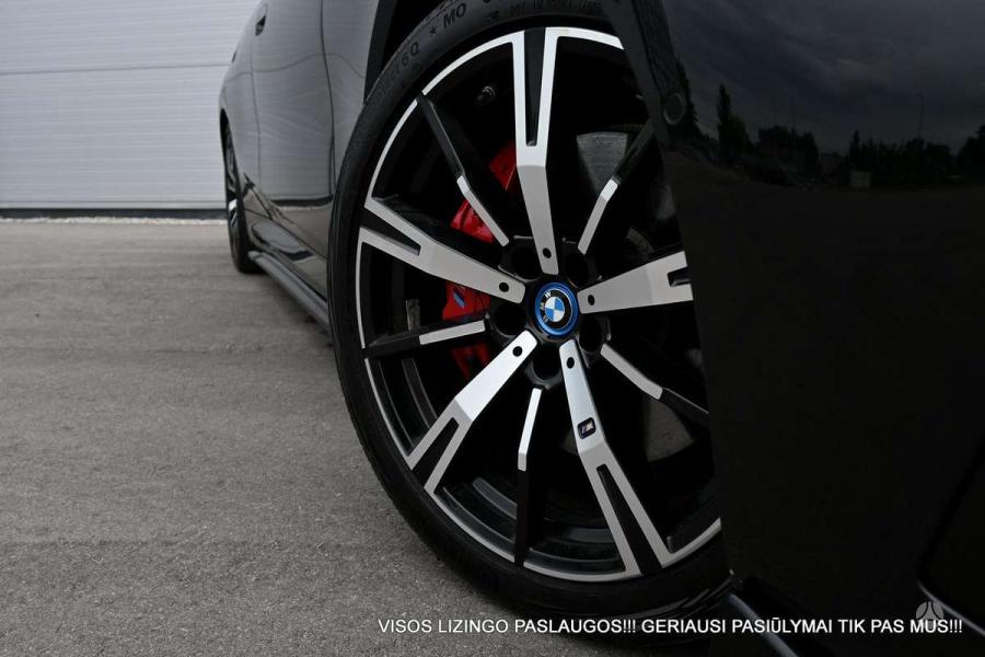 Black BMW i5 2023 in Kretinga, with an engine capacity of 0.00 L and mileage of 27 thousand km for 66999 €, photo 8 on AUTOMOTO.COM.LV