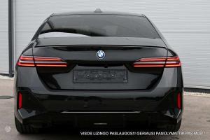 Black BMW i5 2023 in Kretinga, with an engine capacity of 0.00 L and mileage of 27 thousand km for 66999 €, photo 10 on AUTOMOTO.COM.LV