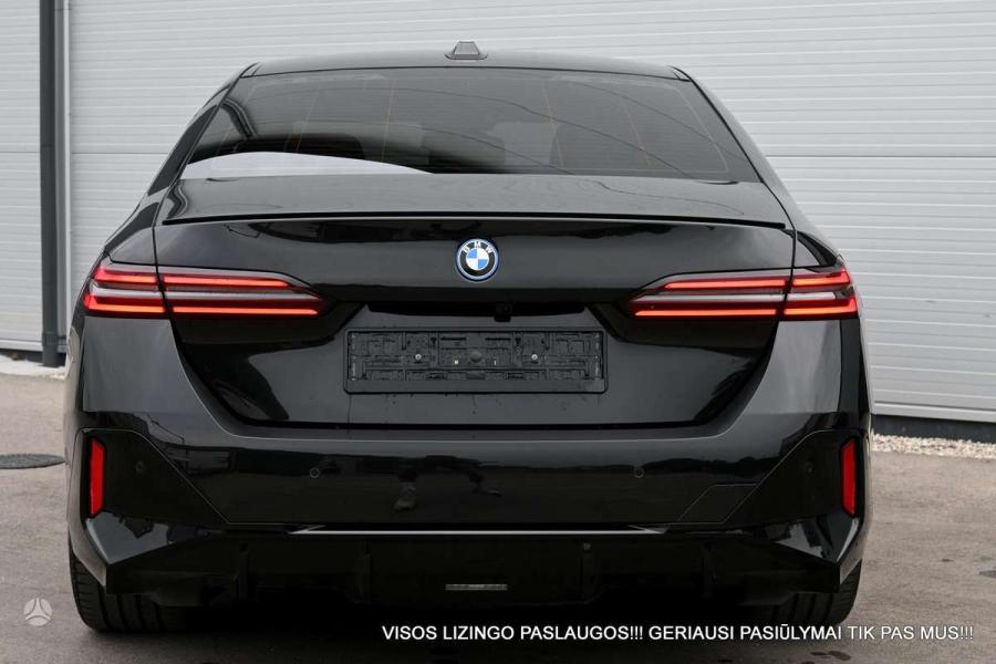 Black BMW i5 2023 in Kretinga, with an engine capacity of 0.00 L and mileage of 27 thousand km for 66999 €, photo 10 on AUTOMOTO.COM.LV