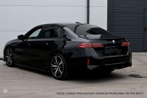 Black BMW i5 2023 in Kretinga, with an engine capacity of 0.00 L and mileage of 27 thousand km for 66999 €, photo 11 on AUTOMOTO.COM.LV
