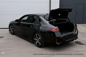 Black BMW i5 2023 in Kretinga, with an engine capacity of 0.00 L and mileage of 27 thousand km for 66999 €, photo 13 on AUTOMOTO.COM.LV
