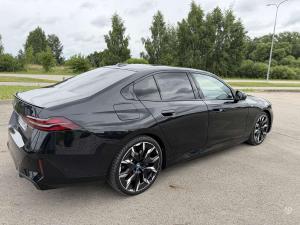 Black BMW i5 2023 in Klaipeda, with an engine capacity of 0.00 L and mileage of 199 thousand km for 39800 €, photo 8 on AUTOMOTO.COM.LV