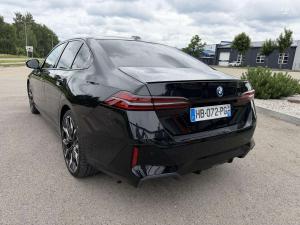 Black BMW i5 2023 in Klaipeda, with an engine capacity of 0.00 L and mileage of 199 thousand km for 39800 €, photo 11 on AUTOMOTO.COM.LV
