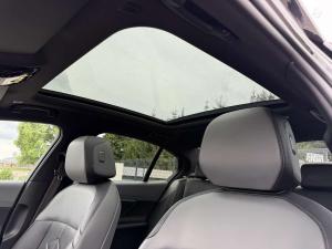 Black BMW i5 2023 in Klaipeda, with an engine capacity of 0.00 L and mileage of 199 thousand km for 39800 €, photo 30 on AUTOMOTO.COM.LV