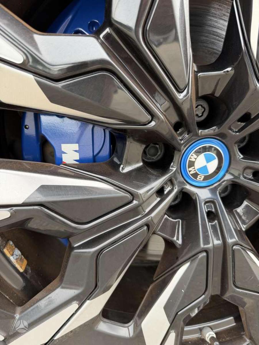 Black BMW i5 2023 in Klaipeda, with an engine capacity of 0.00 L and mileage of 199 thousand km for 39800 €, photo 34 on AUTOMOTO.COM.LV