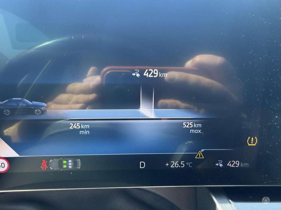 Black BMW i5 2023 in Klaipeda, with an engine capacity of 0.00 L and mileage of 199 thousand km for 39800 €, photo 38 on AUTOMOTO.COM.LV