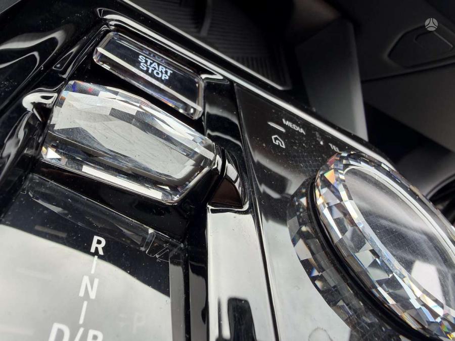 Black BMW i5 2023 in Klaipeda, with an engine capacity of 0.00 L and mileage of 199 thousand km for 39800 €, photo 42 on AUTOMOTO.COM.LV