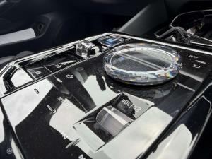 Black BMW i5 2023 in Klaipeda, with an engine capacity of 0.00 L and mileage of 199 thousand km for 39800 €, photo 44 on AUTOMOTO.COM.LV