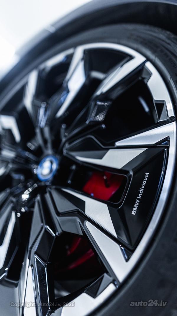 Zils BMW i5 2023 Tallina, ar dzinēja tilpumu 0.00 L un nobraukumu 47 tūkst. km par 69900 €, foto 10 vietnē AUTOMOTO.COM.LV