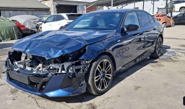 Zils BMW i5 2024 Kauņa, ar dzinēja tilpumu 0.00 L un nobraukumu 53 tūkst. km par 45000 €, foto 1 vietnē AUTOMOTO.COM.LV