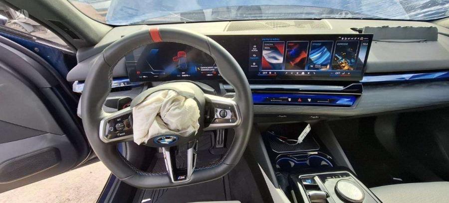 Zils BMW i5 2024 Kauņa, ar dzinēja tilpumu 0.00 L un nobraukumu 53 tūkst. km par 45000 €, foto 22 vietnē AUTOMOTO.COM.LV