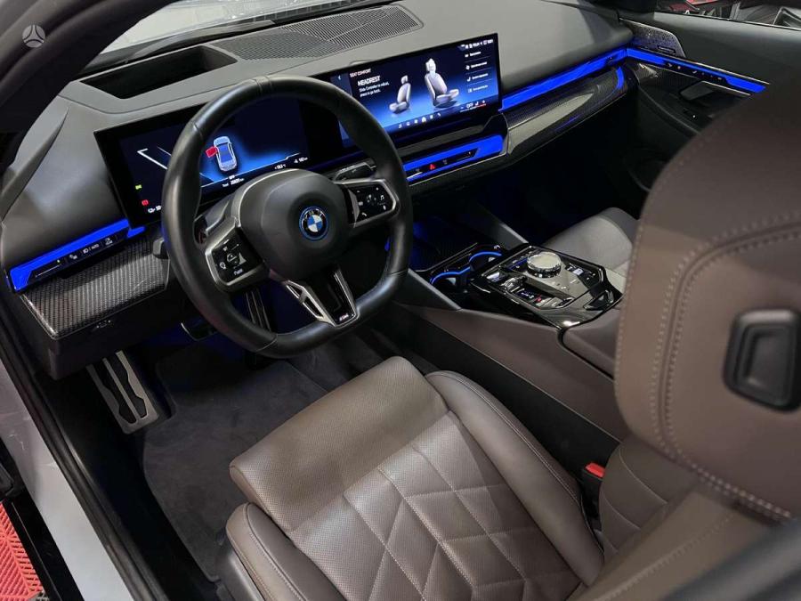 Pelēks BMW i5 2023 Viļņa, ar dzinēja tilpumu 0.00 L un nobraukumu 21 tūkst. km par 62490 €, foto 14 vietnē AUTOMOTO.COM.LV