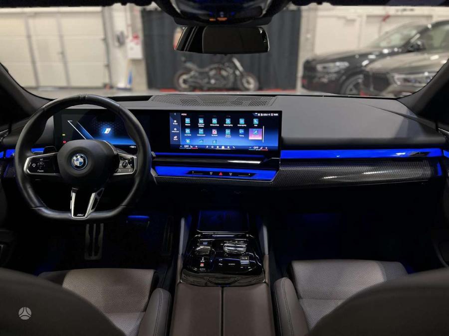 Pelēks BMW i5 2023 Viļņa, ar dzinēja tilpumu 0.00 L un nobraukumu 21 tūkst. km par 62490 €, foto 21 vietnē AUTOMOTO.COM.LV