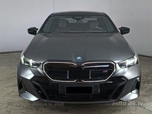 Grey BMW i5 2023 in Voru, with an engine capacity of 0.00 L and mileage of 45 thousand km for 67900 €, photo 3 on AUTOMOTO.COM.LV