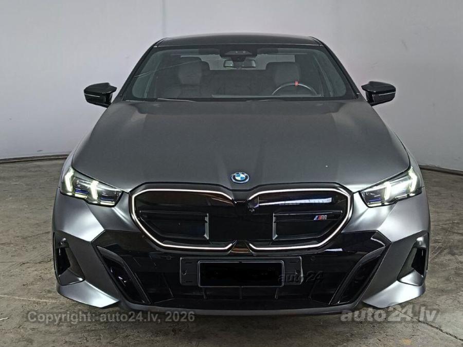 Grey BMW i5 2023 in Voru, with an engine capacity of 0.00 L and mileage of 45 thousand km for 67900 €, photo 3 on AUTOMOTO.COM.LV