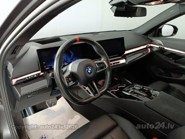 Pelēks BMW i5 2023 Veru, ar dzinēja tilpumu 0.00 L un nobraukumu 45 tūkst. km par 67900 €, foto 5 vietnē AUTOMOTO.COM.LV