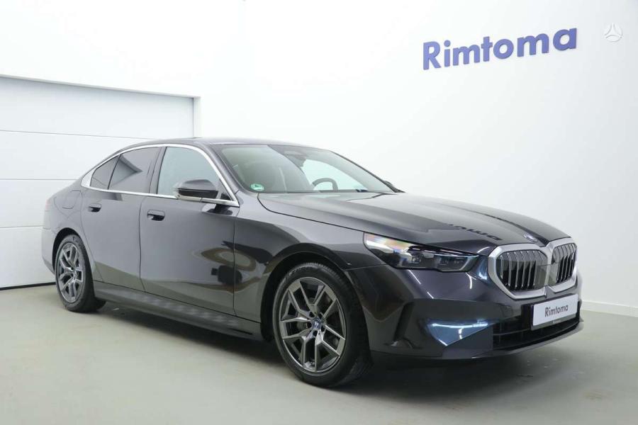 Grey BMW i5 2024 in Vilnius, with an engine capacity of 0.00 L and mileage of 11 thousand km for 52900 €, photo 1 on AUTOMOTO.COM.LV