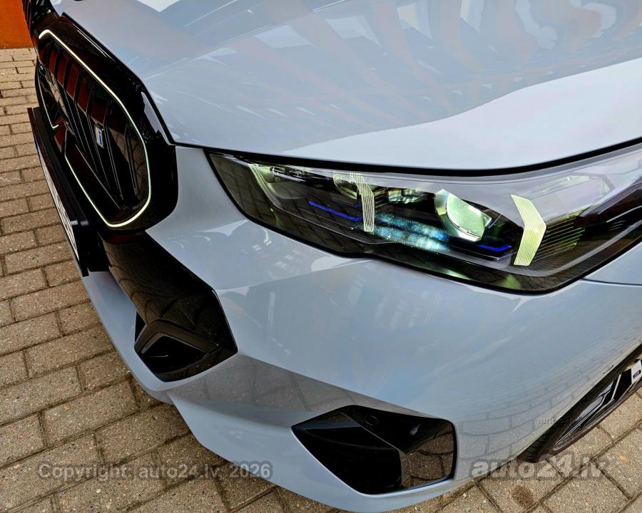 Grey BMW i5 2024 in Tallinn, with an engine capacity of 0.00 L and mileage of 16 thousand km for 59900 €, photo 14 on AUTOMOTO.COM.LV