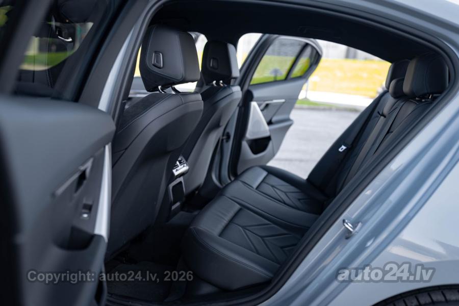 Pelēks BMW i5 2024 Tallina, ar dzinēja tilpumu 0.00 L un nobraukumu 8 tūkst. km par 59400 €, foto 17 vietnē AUTOMOTO.COM.LV