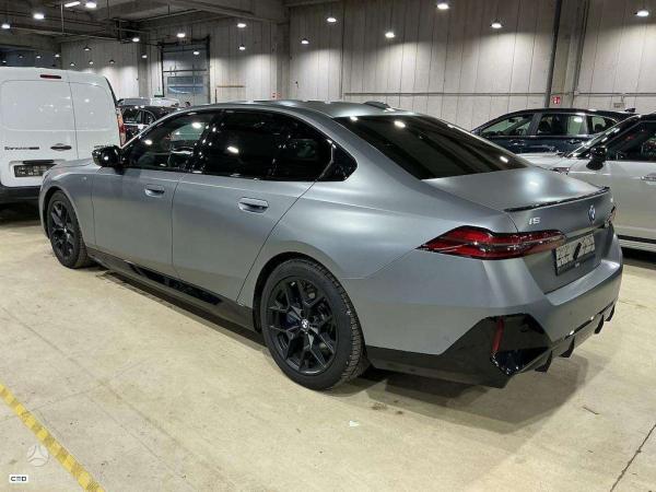 Grey BMW i5 2024 in Vilnius, with an engine capacity of 0.00 L and mileage of 46 thousand km for 72990 €, photo 3 on AUTOMOTO.COM.LV