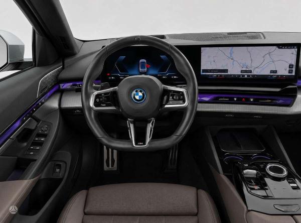 Pelēks BMW i5 2024 Viļņa, ar dzinēja tilpumu 0.00 L un nobraukumu 40 tūkst. km par 49990 €, foto 6 vietnē AUTOMOTO.COM.LV