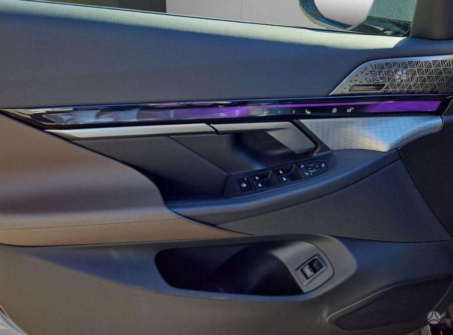 Pelēks BMW i5 2024 Viļņa, ar dzinēja tilpumu 0.00 L un nobraukumu 40 tūkst. km par 49990 €, foto 9 vietnē AUTOMOTO.COM.LV