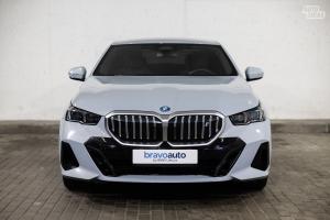 Grey BMW i5 2024 in Vilnius, with an engine capacity of 0.00 L and mileage of 96 thousand km for 49991 €, photo 5 on AUTOMOTO.COM.LV