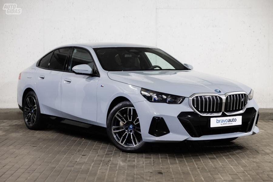 Grey BMW i5 2024 in Vilnius, with an engine capacity of 0.00 L and mileage of 96 thousand km for 49991 €, photo 6 on AUTOMOTO.COM.LV