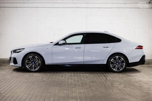 Grey BMW i5 2024 in Vilnius, with an engine capacity of 0.00 L and mileage of 96 thousand km for 49991 €, photo 7 on AUTOMOTO.COM.LV