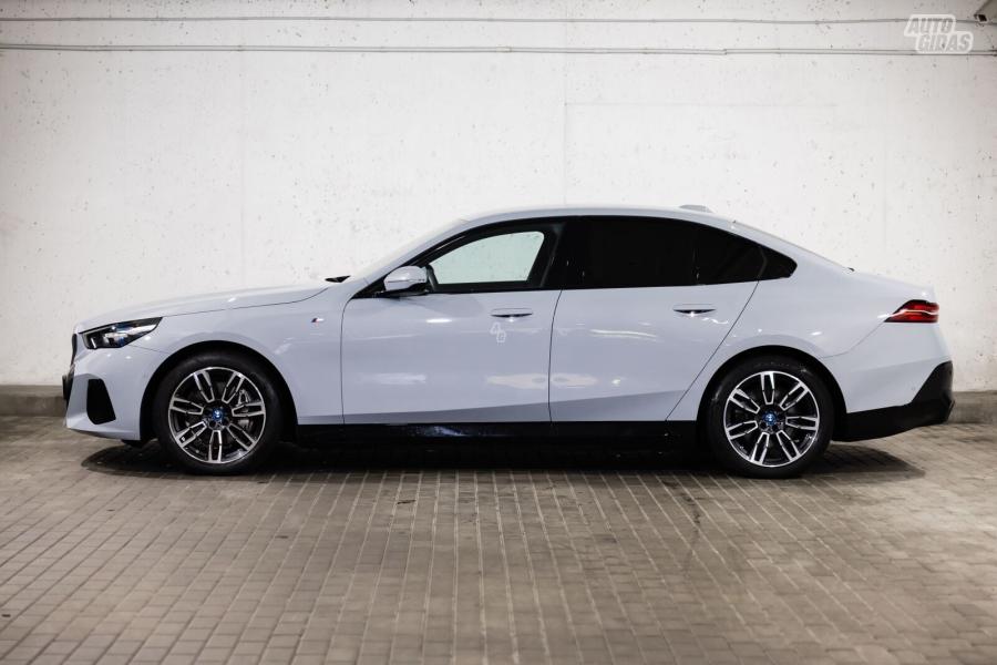 Grey BMW i5 2024 in Vilnius, with an engine capacity of 0.00 L and mileage of 96 thousand km for 49991 €, photo 7 on AUTOMOTO.COM.LV