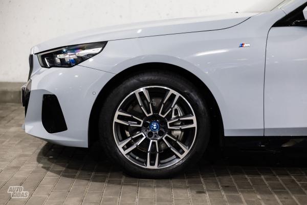 Grey BMW i5 2024 in Vilnius, with an engine capacity of 0.00 L and mileage of 96 thousand km for 49991 €, photo 8 on AUTOMOTO.COM.LV