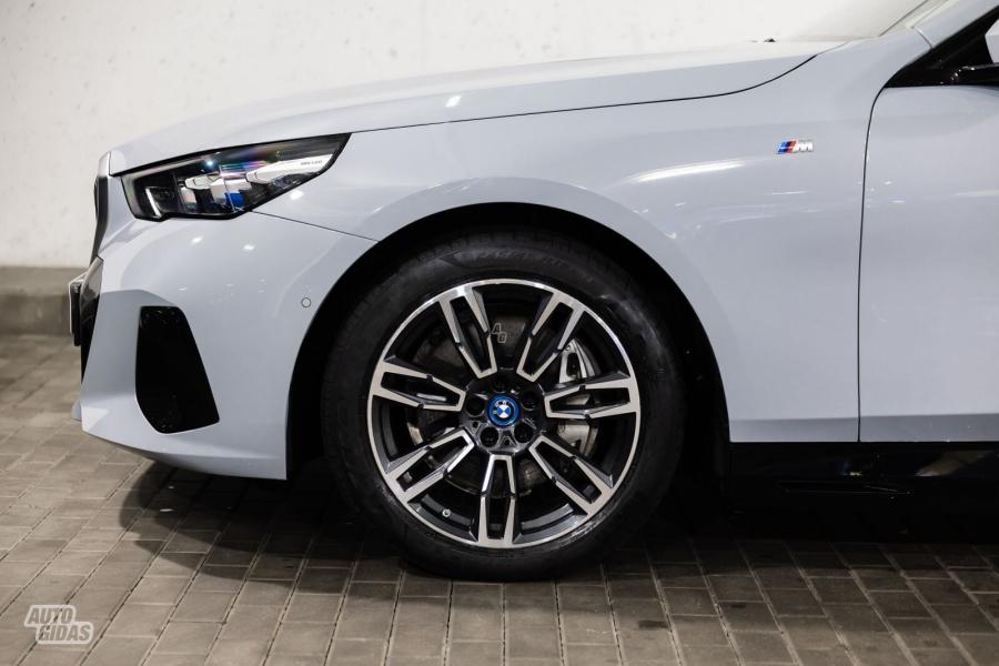 Grey BMW i5 2024 in Vilnius, with an engine capacity of 0.00 L and mileage of 96 thousand km for 49991 €, photo 8 on AUTOMOTO.COM.LV