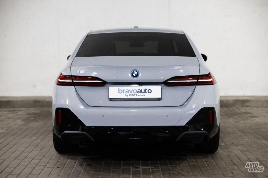 Grey BMW i5 2024 in Vilnius, with an engine capacity of 0.00 L and mileage of 96 thousand km for 49991 €, photo 11 on AUTOMOTO.COM.LV