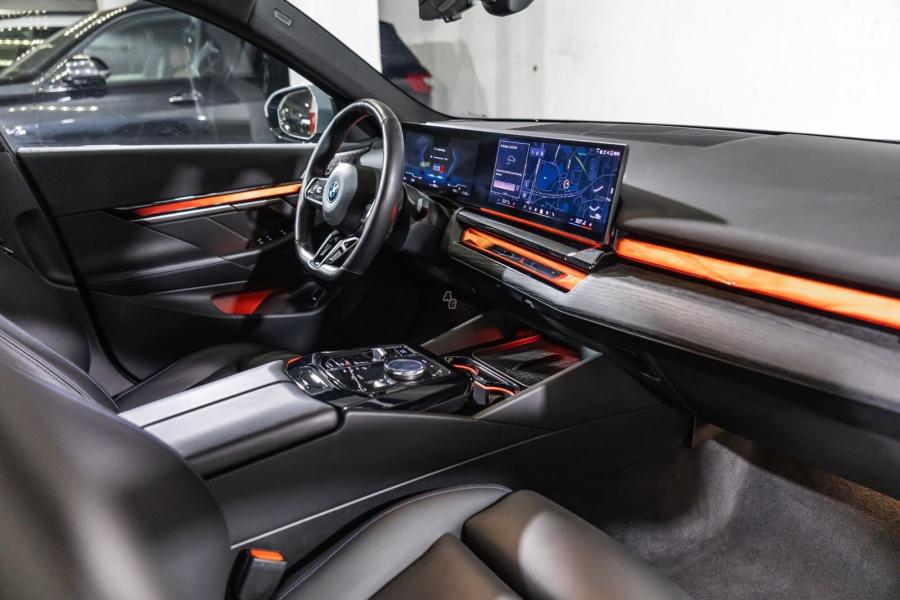 Grey BMW i5 2024 in Vilnius, with an engine capacity of 0.00 L and mileage of 96 thousand km for 49991 €, photo 18 on AUTOMOTO.COM.LV