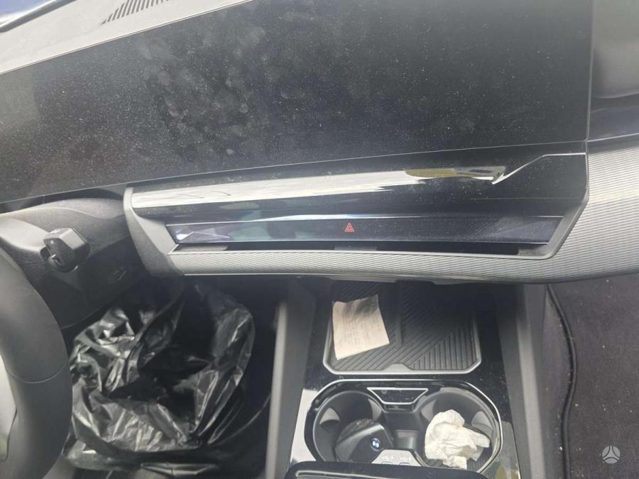 Grey BMW i5 2025 in Taurage, with an engine capacity of 0.00 L and mileage of 18 thousand km for 28000 €, photo 9 on AUTOMOTO.COM.LV