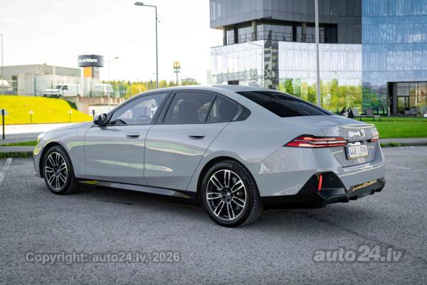 Pelēks BMW i5 2025 Tallina, ar dzinēja tilpumu 0.00 L un nobraukumu 10 tūkst. km par 54990 €, foto 5 vietnē AUTOMOTO.COM.LV